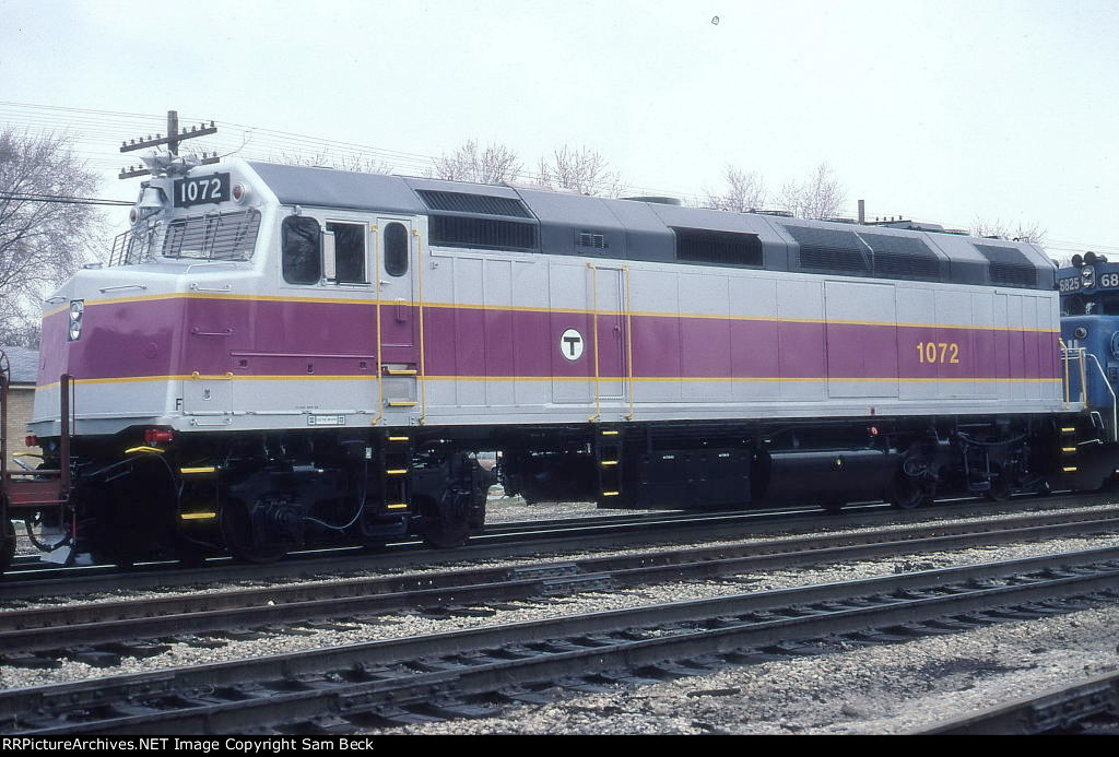 MBTA 1072--New F40PH-2C